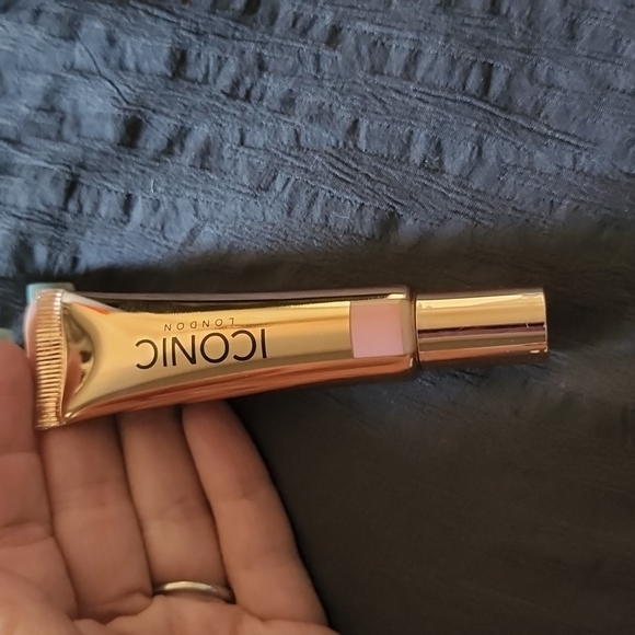 ICONIC London | Makeup | Iconic London Sheer Blush Rose Riot | Poshmark